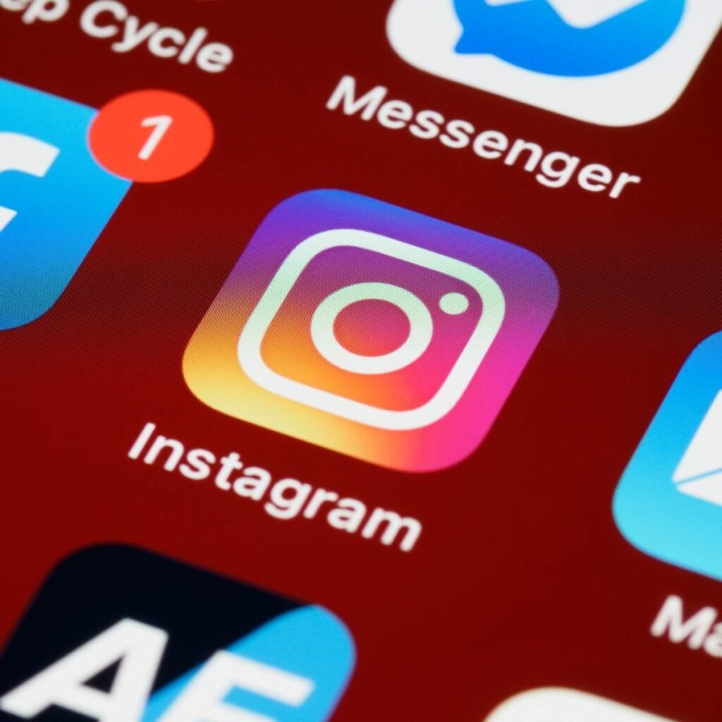 33 Brilliant Instagram Story Games - Fun Party Pop